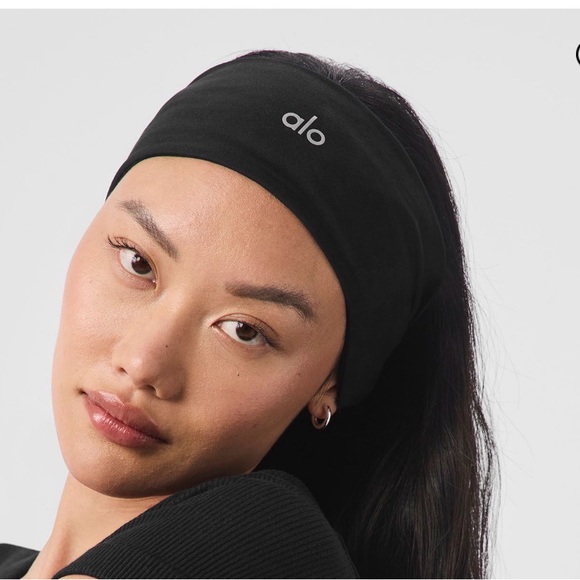ALO Yoga | Accessories | Alo Yoga Performance Conquer Headband Bundle ...
